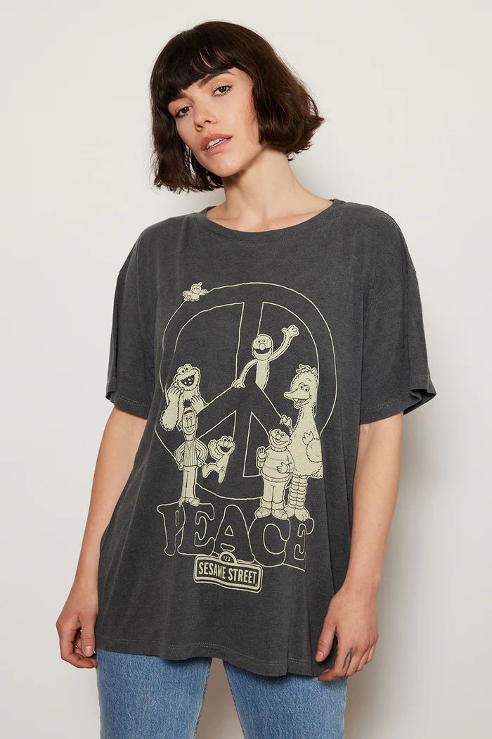 SESAME STREET PEACE TEE-BLACK – Kingfisher Road